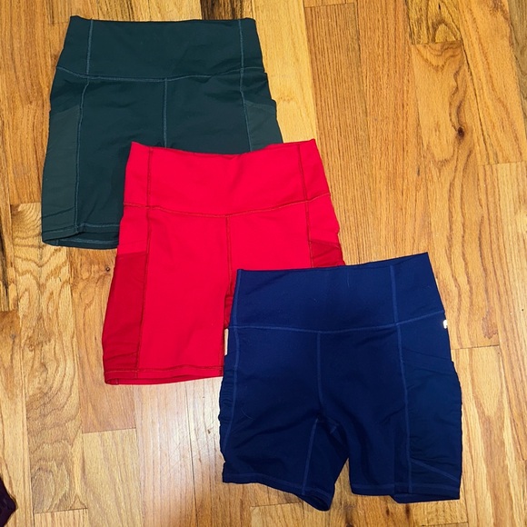 Fabletics | Shorts | Fabletics Womens Athletic Shorts Green Red And ...